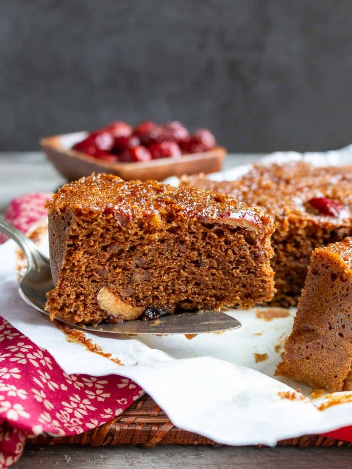 Steamed Gingerbread Date Bread (Microwave & Stovetop Method)